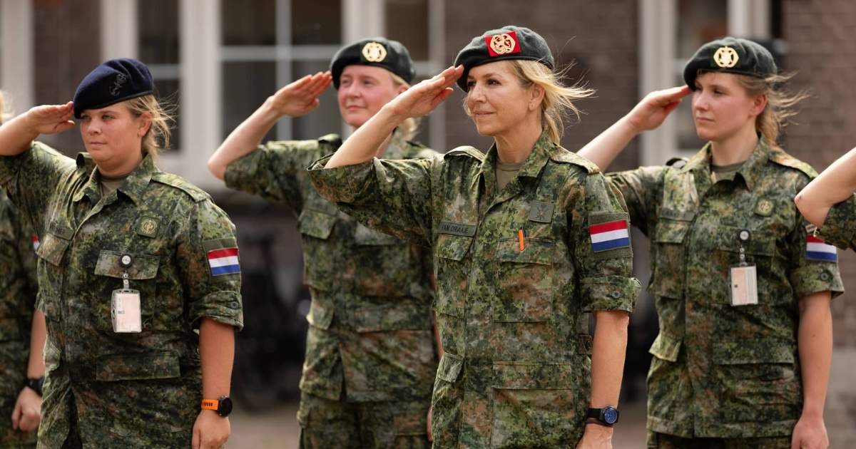 Koningin Máxima rondt militaire opleiding af: waarom traint in Spanje ...