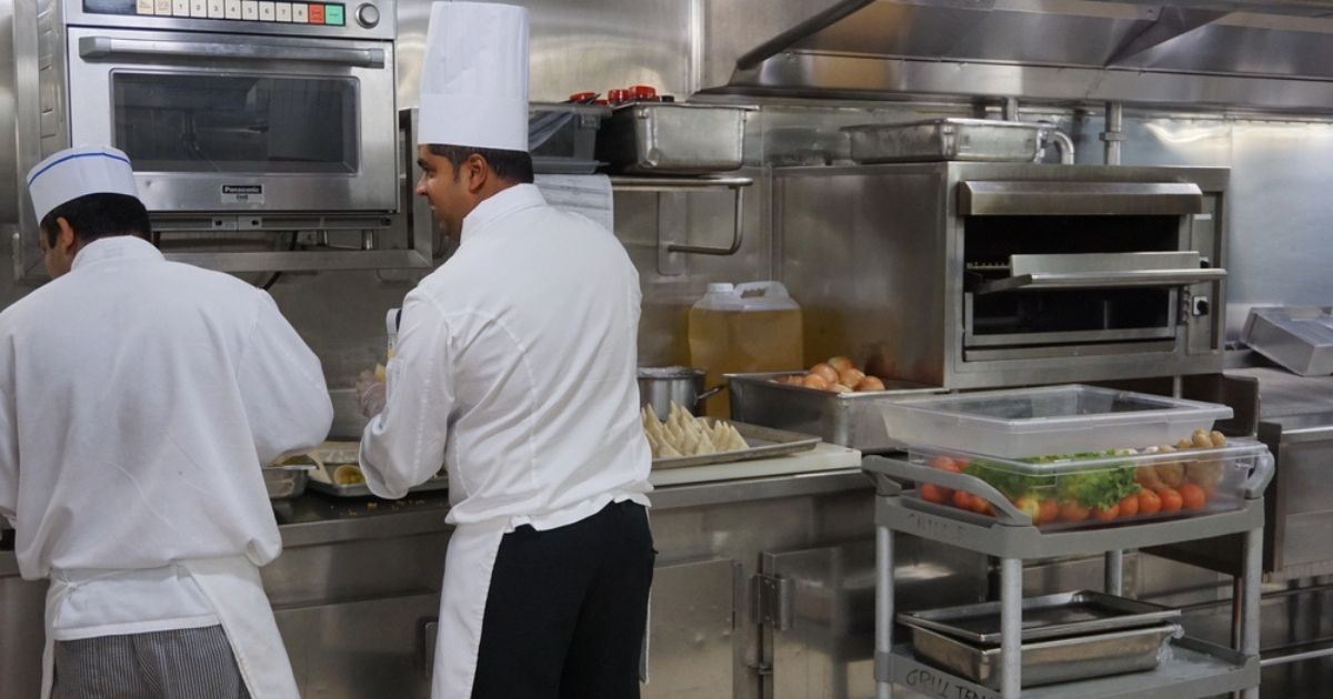Spaanse horeca zoekt 50.000 zomerkrachten via vacaturesite
